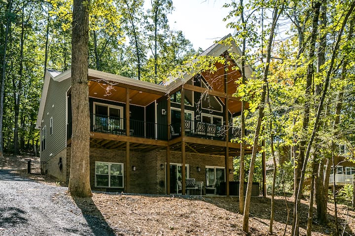 Skichalet:fireplace & Hottub - Shenandoah National Park