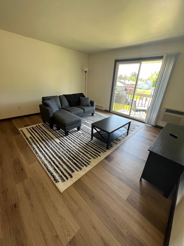1 Bedroom - 1218 Canterbury Ct - Dolphins Cove, Sun Prairie