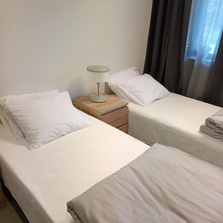 Kahden Hengen Huone 1/12 - Vantaa