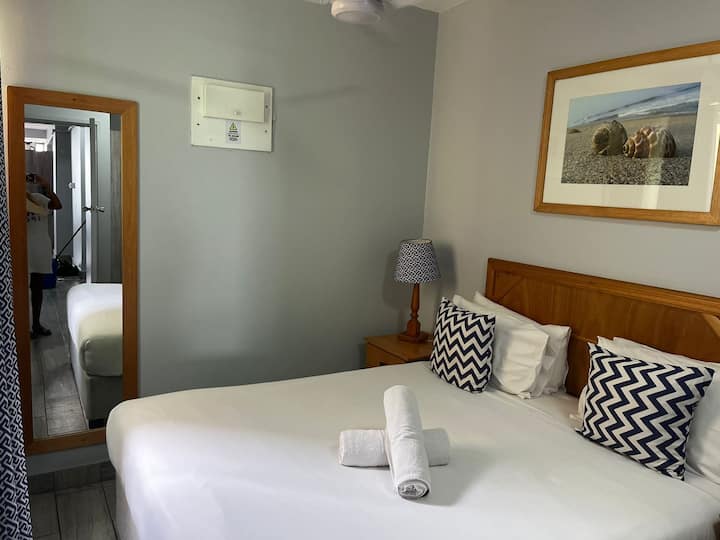 Shaka Shors 7a - Durban