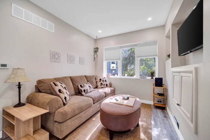 Stylish Urban Escape - Close To Dtk And Expwy - Waterloo