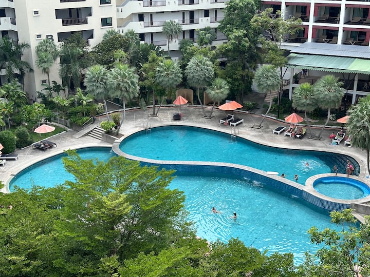 Large Apartment In The Best Area - Pattaya City