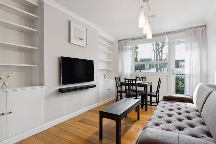 Chic & Cozy Chelsea Flat - Chelsea