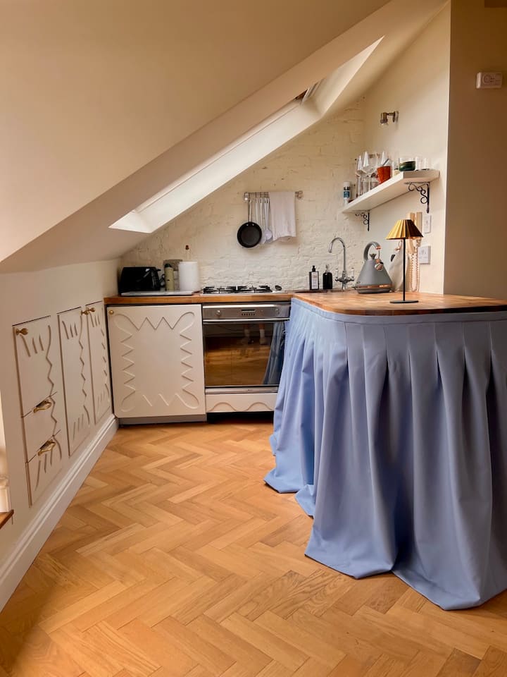 Notting Hill Jewel Box Studio - London