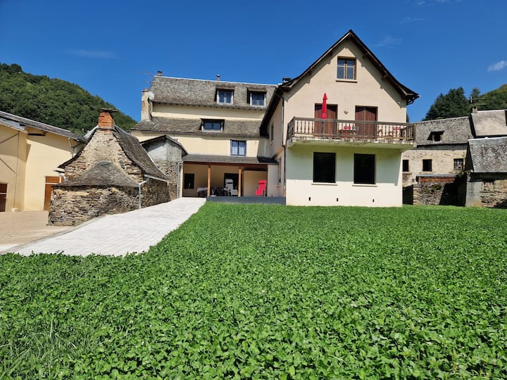 Maison Vidal, Au Pied Des Monts Aubrac - Bozouls