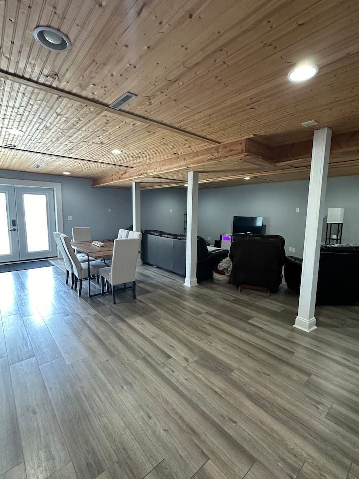 Spacious Open Plan 2 Bed - Willow Lake, Swisher