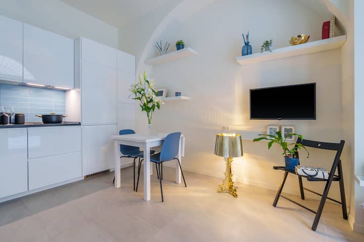 Modern And Quiet Apartment City Center Tricolorem4 - Milán