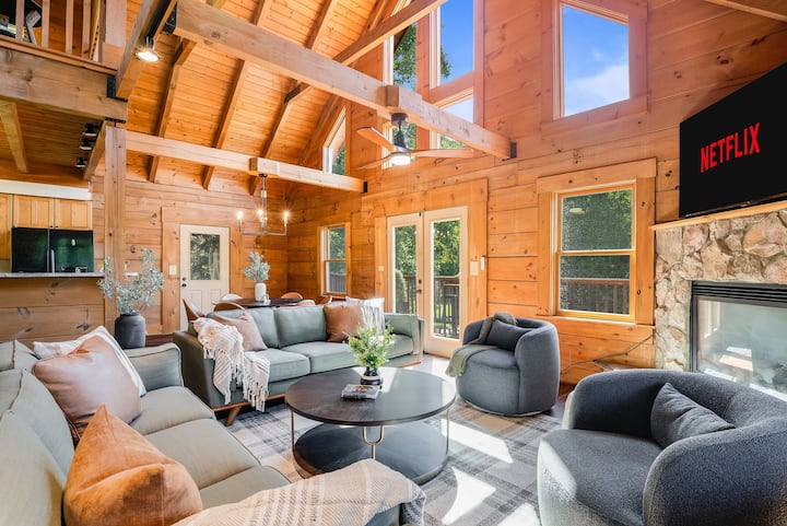 Log Cabin On 10 Acres, 3 King Bds, Hot Tub, Games - Luray, VA
