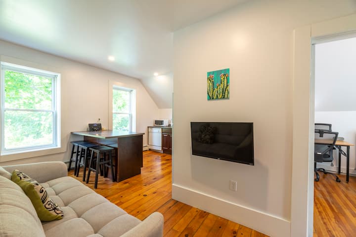 2 Bedroom Flat Across From The Hospital - Antigonish