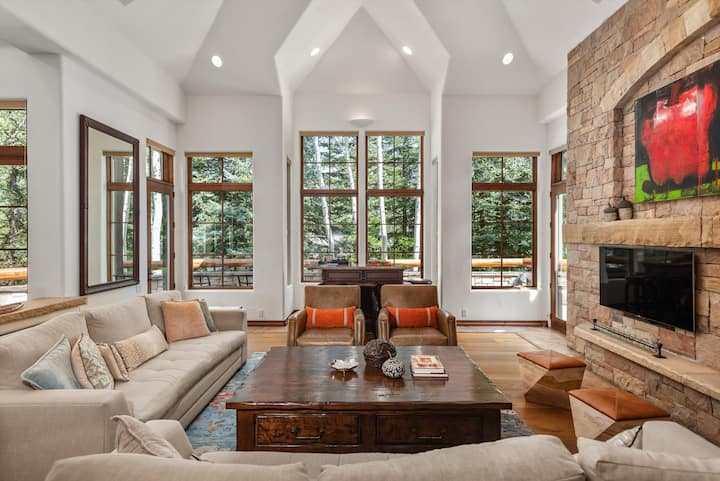 Two Creeks Ski-in/ski-out Chalet - Aspen, CO