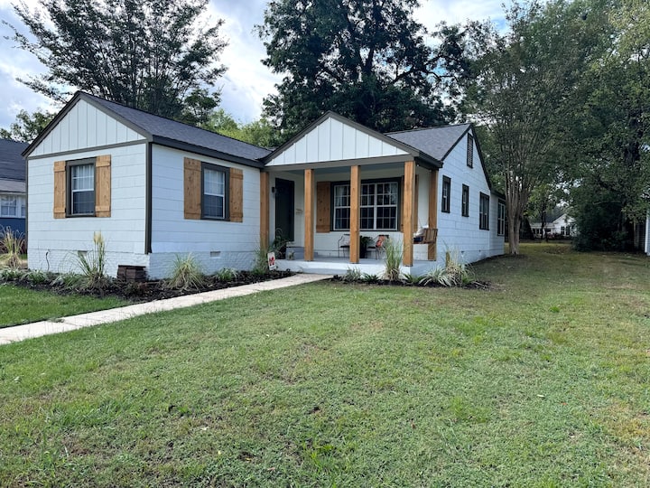 Stylish Renovated Gameday Haven - Starkville, MS