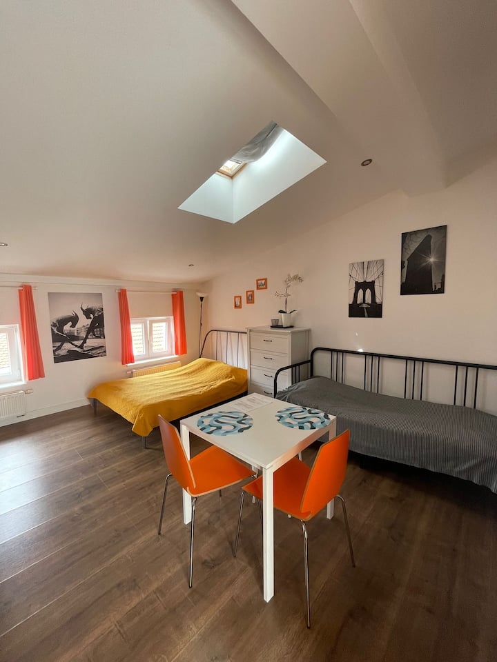 Stay99 Orange Studio Aneks łAzienka ŁóżKo Podwójne - Poznań