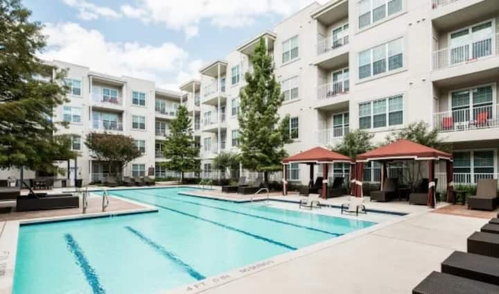 Oak Lawn | Amazing Price | King | Free Parking |Tv - Dallas, TX
