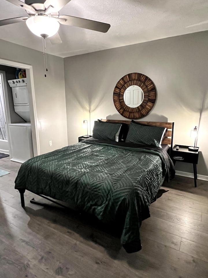 Stylish And Modern Townhouse - Columbia, TN