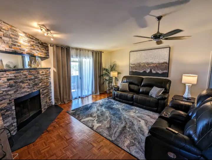 Comfort-convenience-quiet Community-just Remodeled - Scottsdale, AZ
