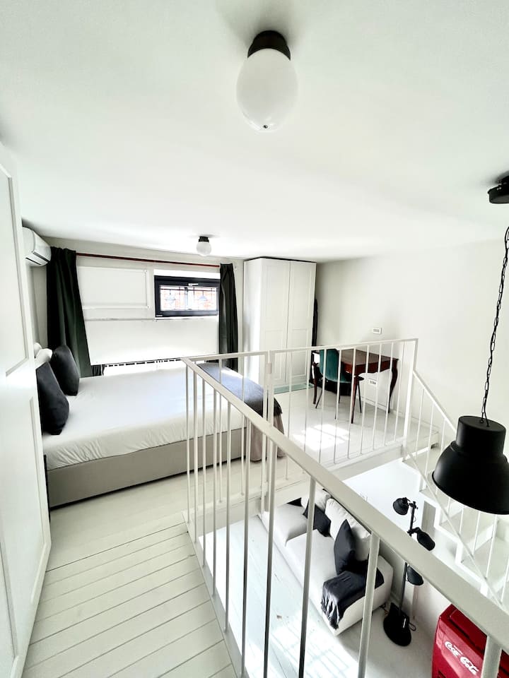 Vercelli/solari, Design, Metro M1 8min A Piedi - Milán