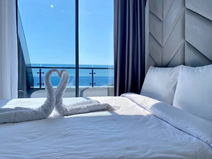 3+1 Penthouse For 8 Front Beach - Mahmutlar
