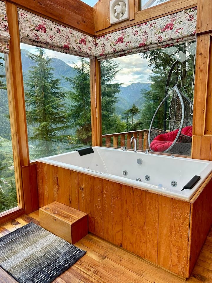 Stardust Cabin: Jacuzzi, Free Breakfast & Dinner - Jibhi