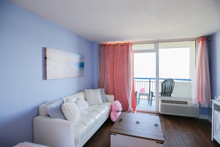 Boardwalk Oceanfront 1br Penhouse Suite W/ Balcony - Myrtle Beach, SC