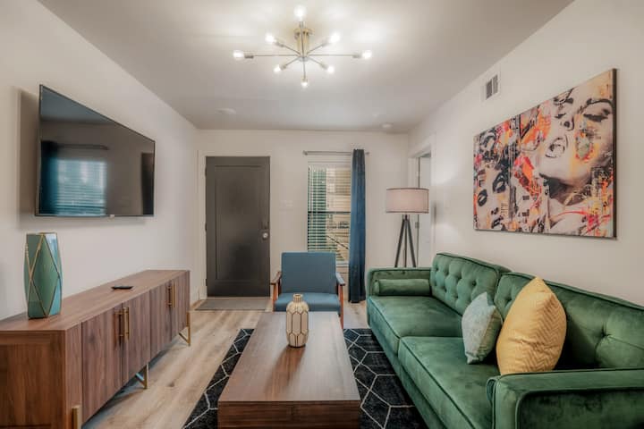 The Barbee 121 - Lower Level Unit At The Barbee - Houston, TX