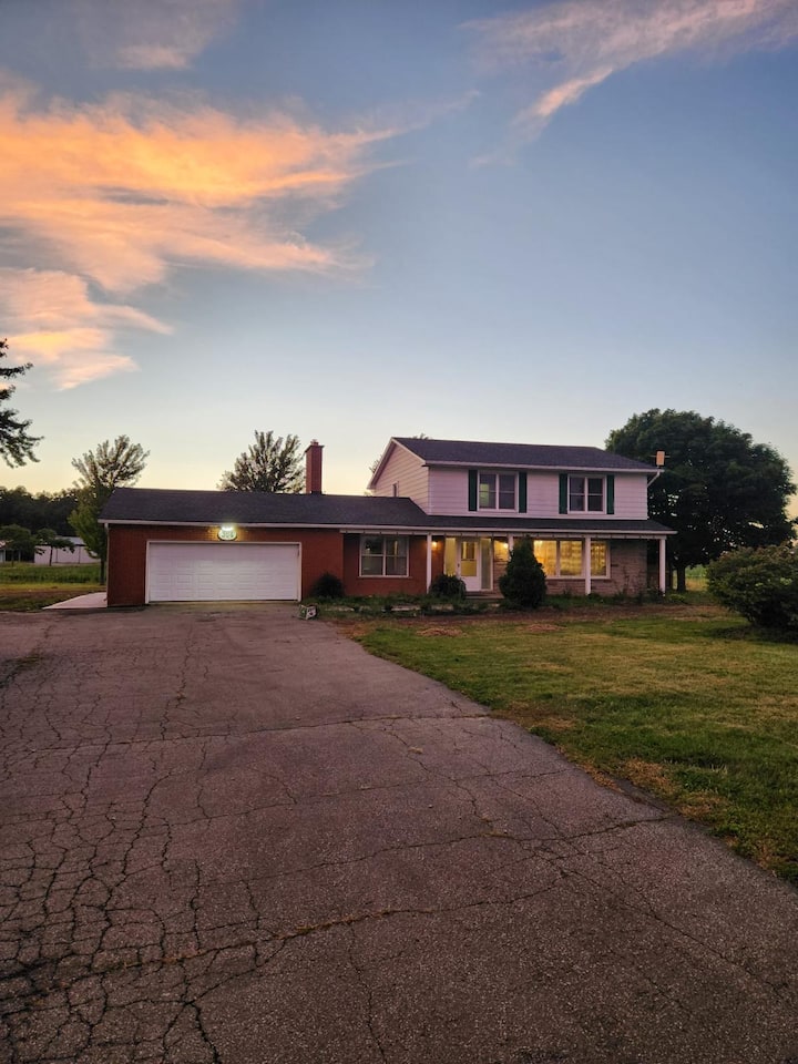 Cozy Woolverton Farmhouse - Grimsby