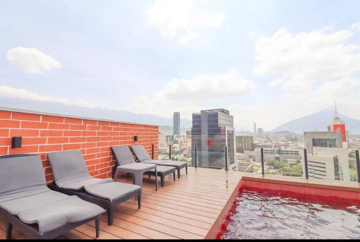 Suite Con Encanto Histórico Y Confort Moderno - Monterrey
