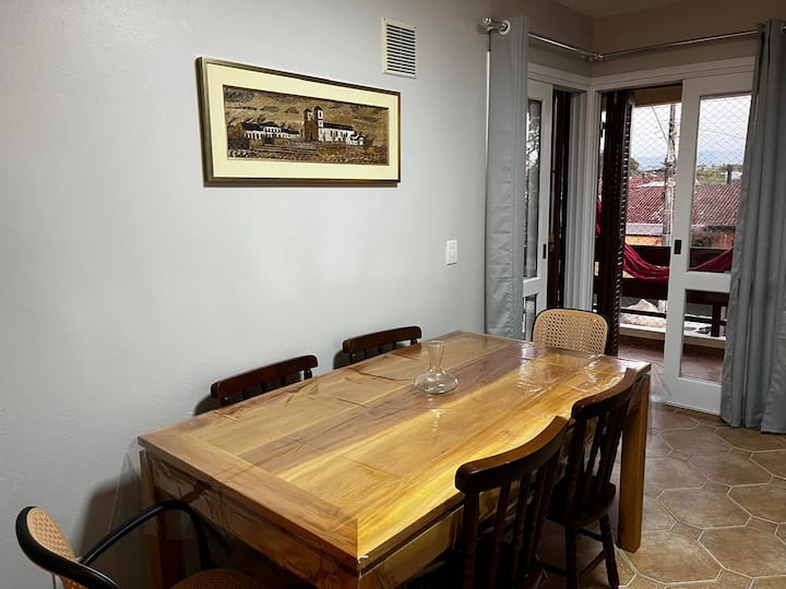 Apto Completo A 100m Do Mar. Ar+garagem+wi-fi - フロリアノポリス