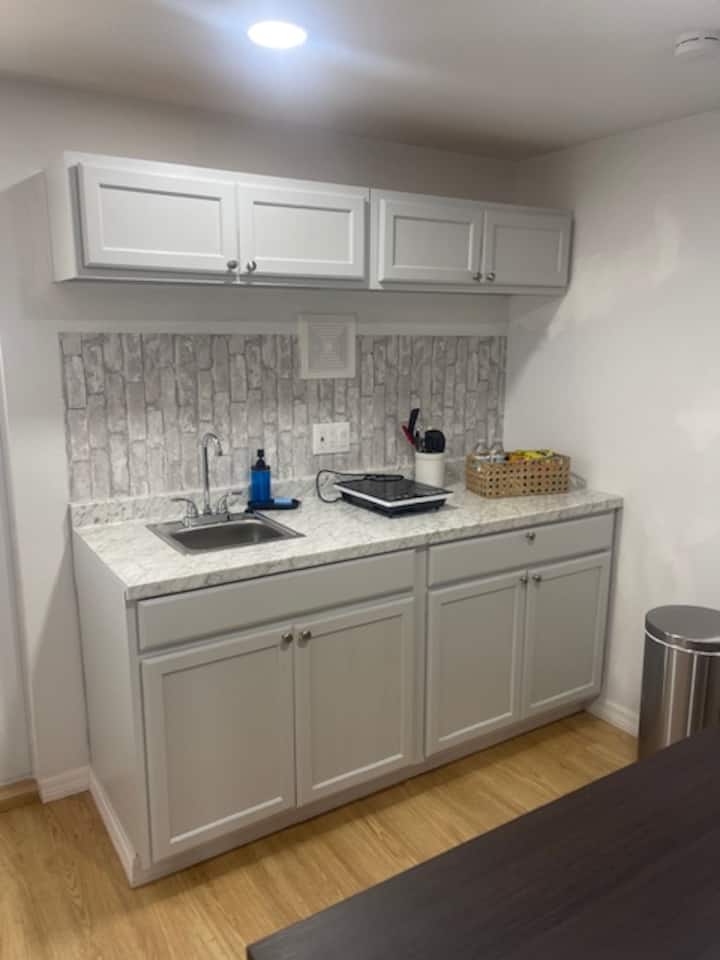 Independent Guest House - Ideal For Rest - Spring Hill, FL