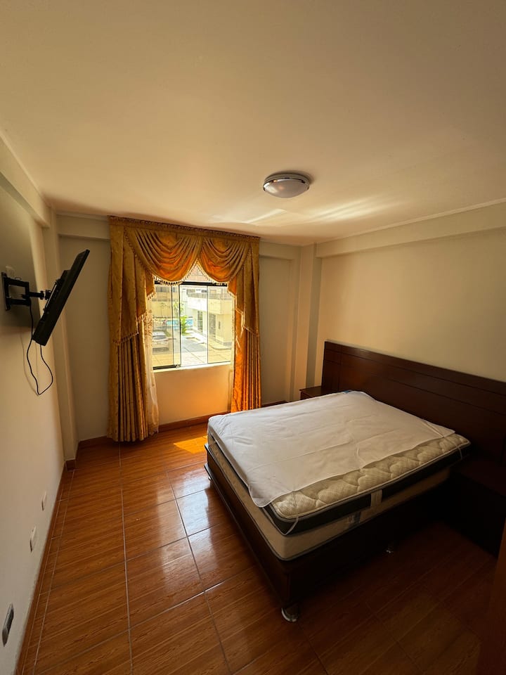 Departamento Con Piscina Cochera - Huánuco