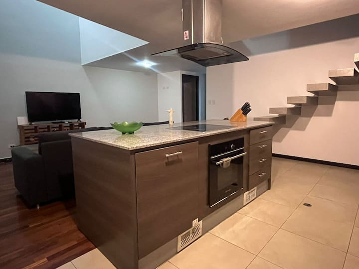 Loft 1: Near To Carolina Park And Shopping Center - Quito