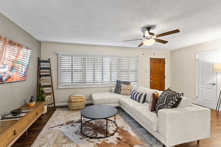 Southwestern Modern 4 Bedroom - El Paso, TX