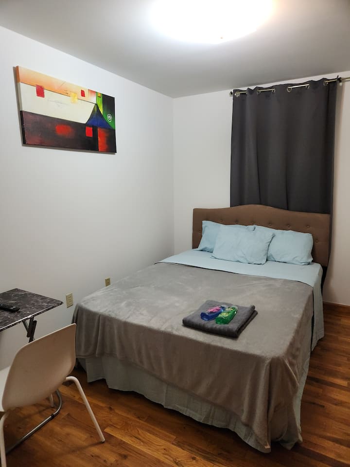 Private Room In Ironbound | Near Nyc - New Jersey