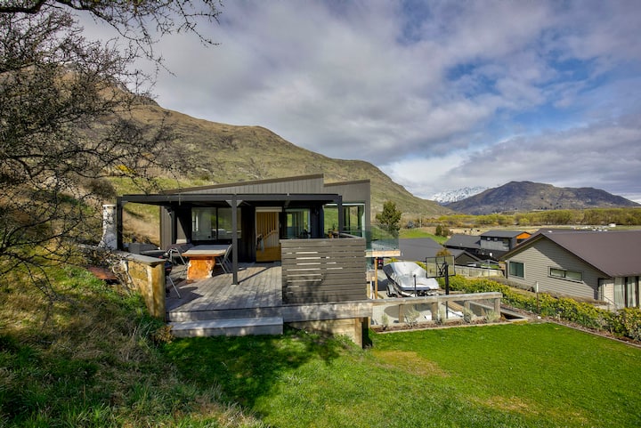 Heaven On Noble | Swimming Pool | Beautiful Home - Queenstown
