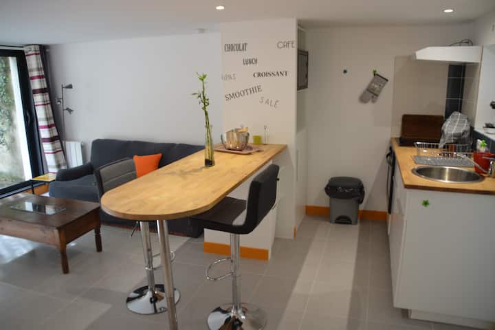 Appartment In Jouy En Josas For 2/3 People - Jouy-en-Josas