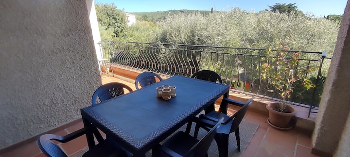 T3 Indépendant Dans Une Maison +Jardin - Roquefort-la-Bédoule