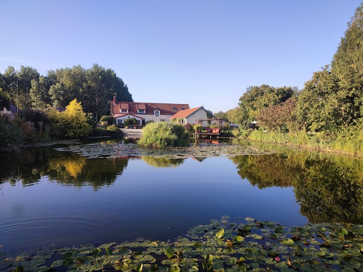 Chambre D'hôtes" L'etang Fleuri" - Seine-et-Marne