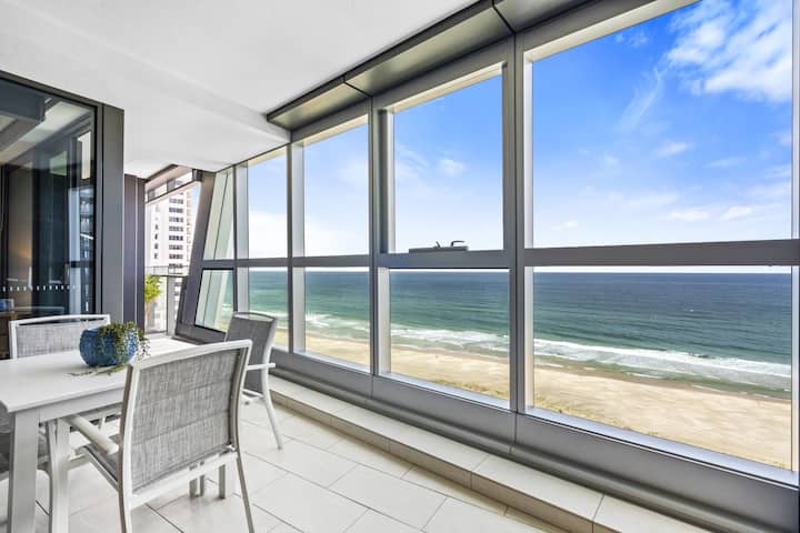 1 Bedroom Ocean View Apartment At Jewel Residences - Broadbeach