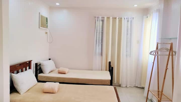 Cozy 1br Home W/ Grden & Prking - Tarlac