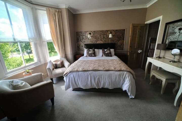 Beacon - King Size - En-suite - Ledbury