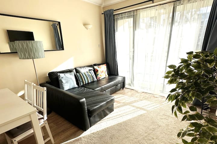 Bright 2bed Apartmt On Luas Line - Dublin