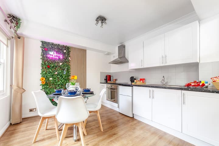 Stylish Flat In Central West - Chelsea