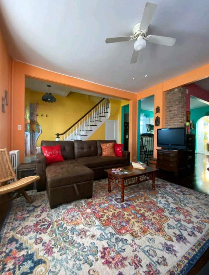 Blue Room, Just Off Main St, Walk To Train - Beacon, NY