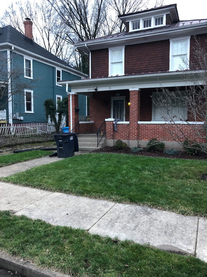 Cozy Home Centrally Located - Roanoke, VA