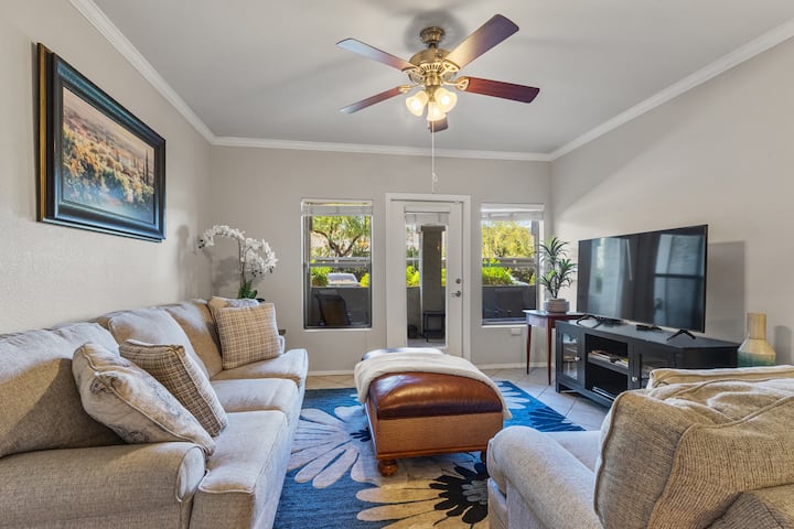 First Floor Scottsdale Condo W/ Pool & Hot Tub - Scottsdale, AZ