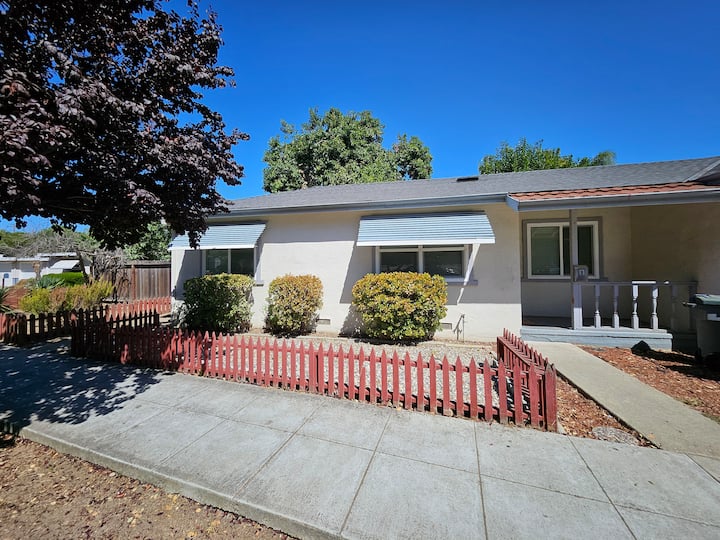 Home Near Downtown Sunnyvale - Sunnyvale, CA