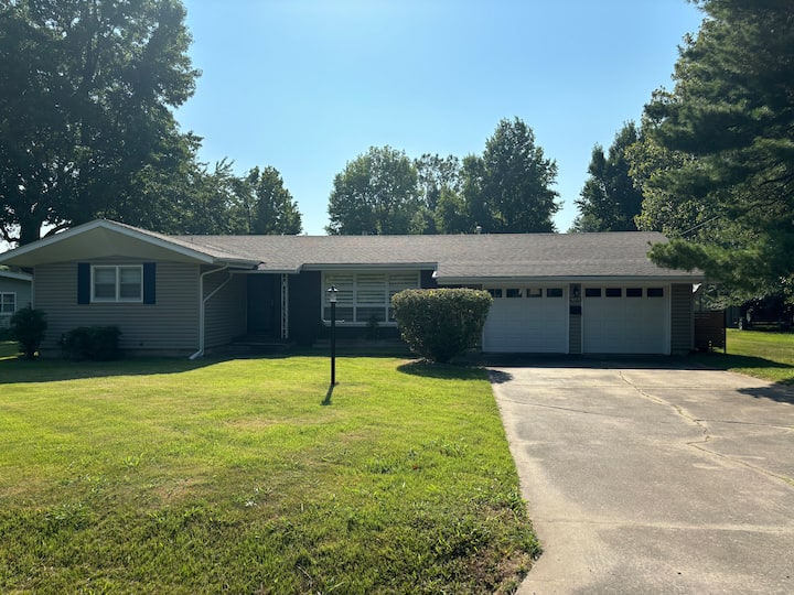 House Along Medical Mile! - Springfield, MO