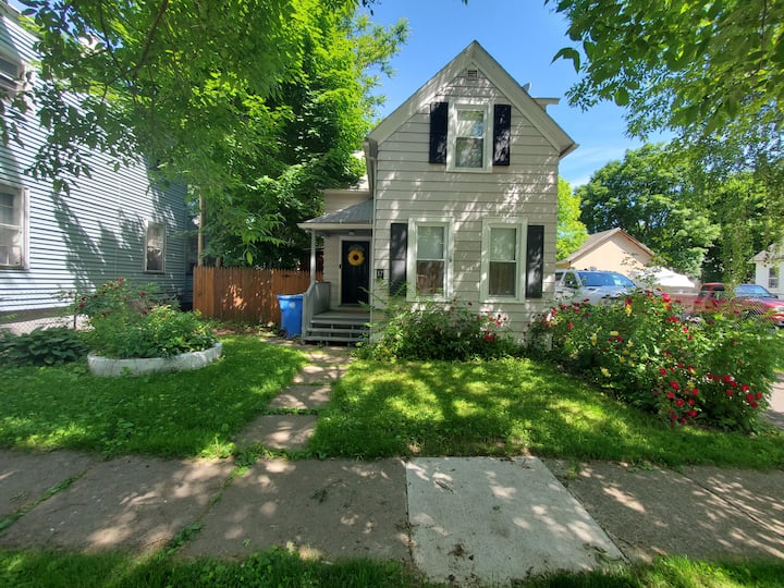 The Lilac Lodge - Rochester, NY