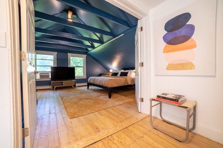 Charming Modern Cottage In A Private Garden Estate - 베어 산
