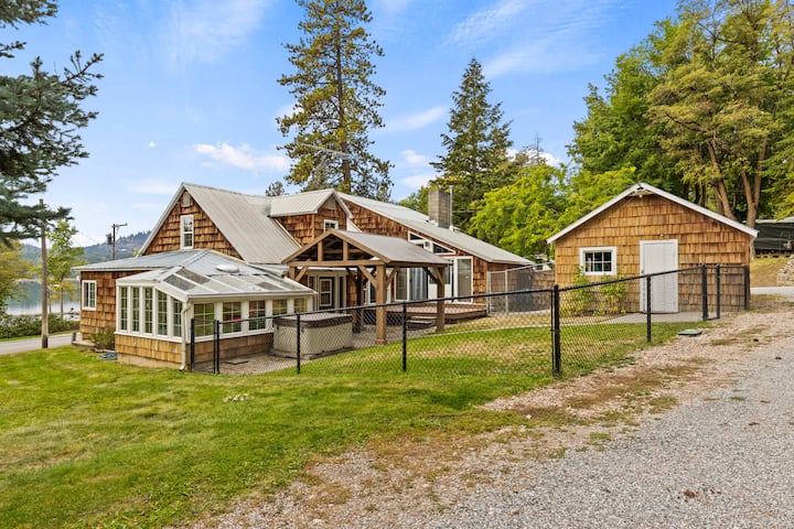 Waitts Lake House - Loon Lake, WA