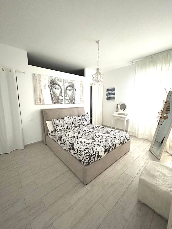 The White House Sea View Pietra Ligure - Pietra Ligure